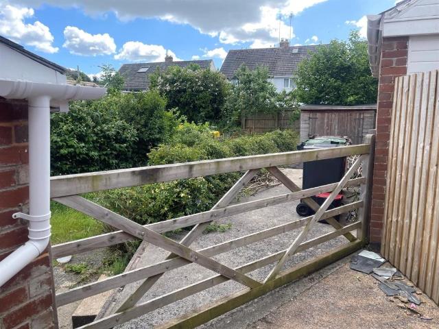3 bed house for sale