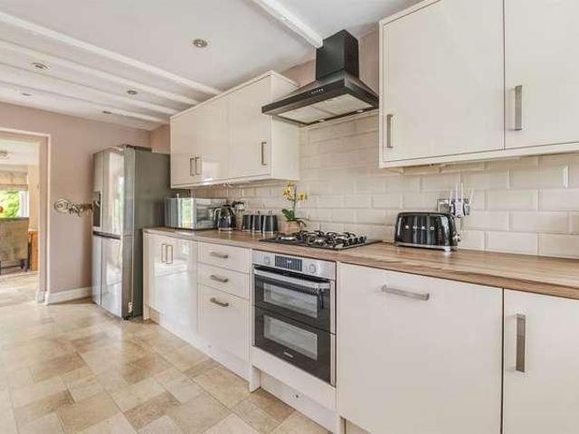 3 bed house for sale