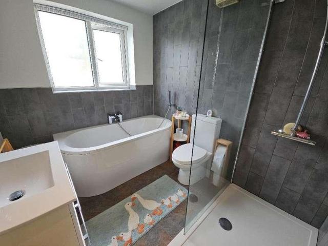 3 bed house for sale
