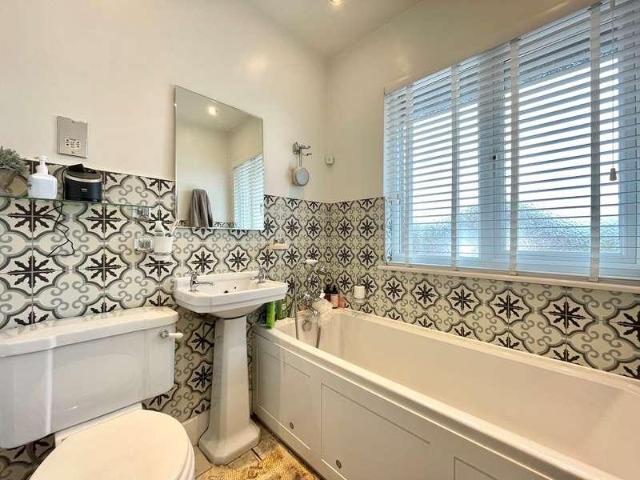 3 bed house for sale