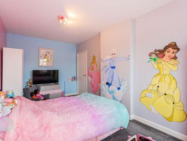 3 bed house for sale