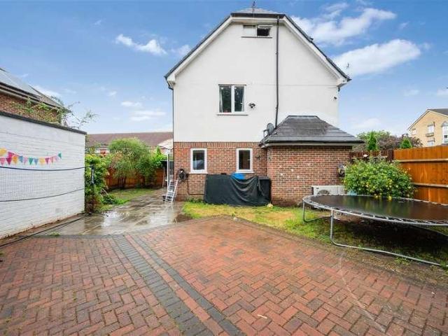 3 bed house for sale