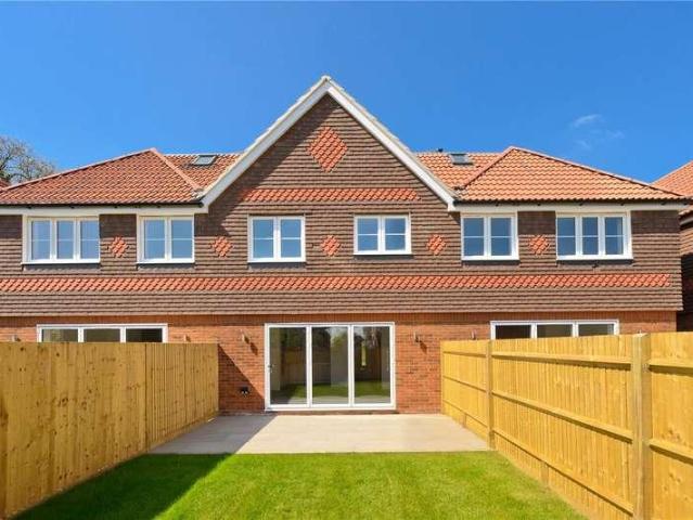 3 bed house for sale