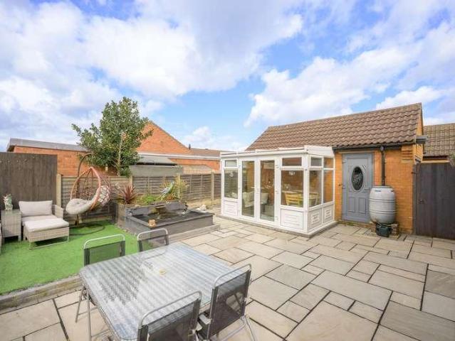 3 bed house for sale