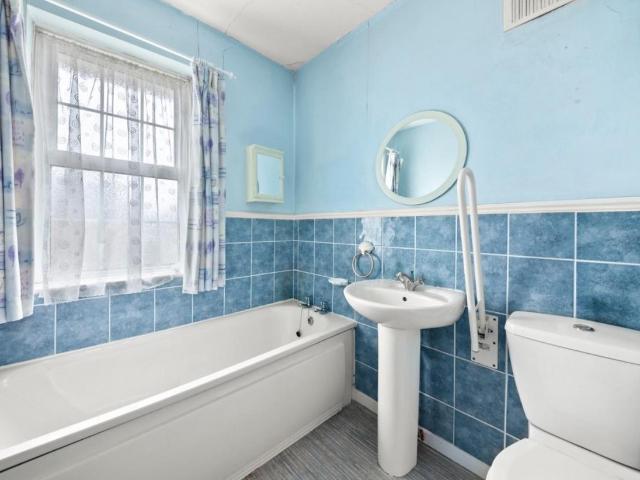 3 bed house for sale