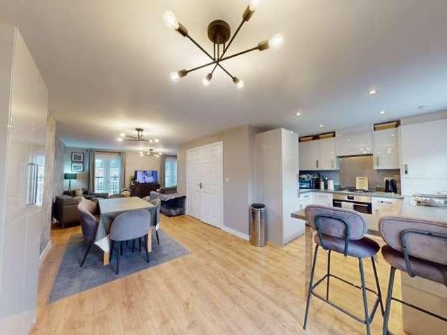 3 bed house for sale
