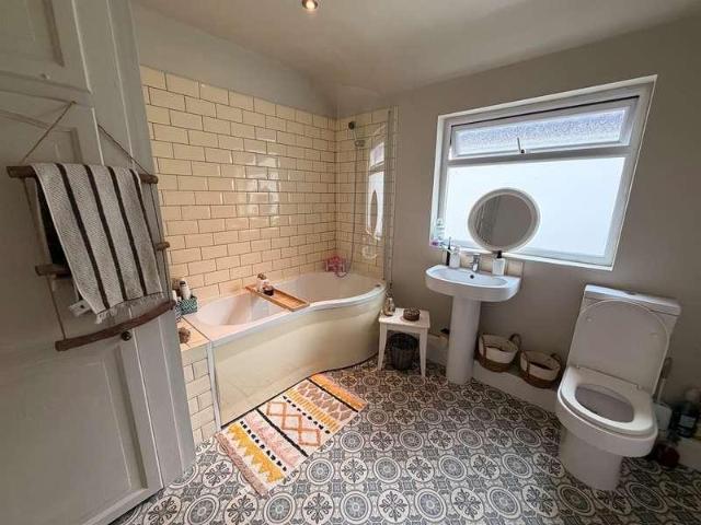 3 bed house for sale
