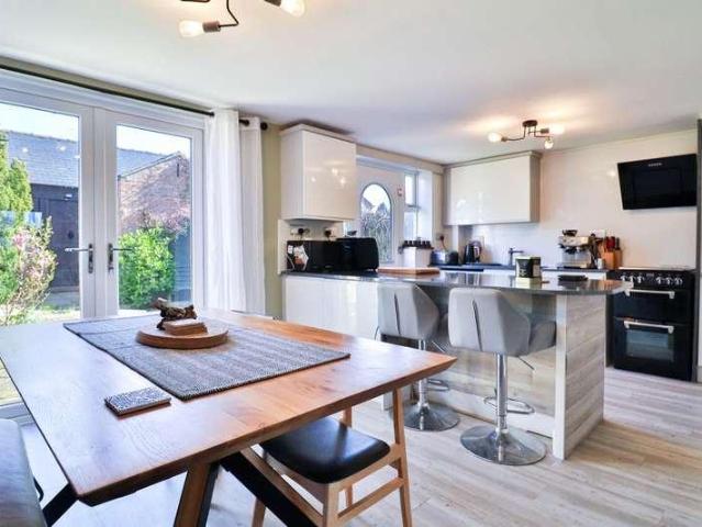 3 bed house for sale