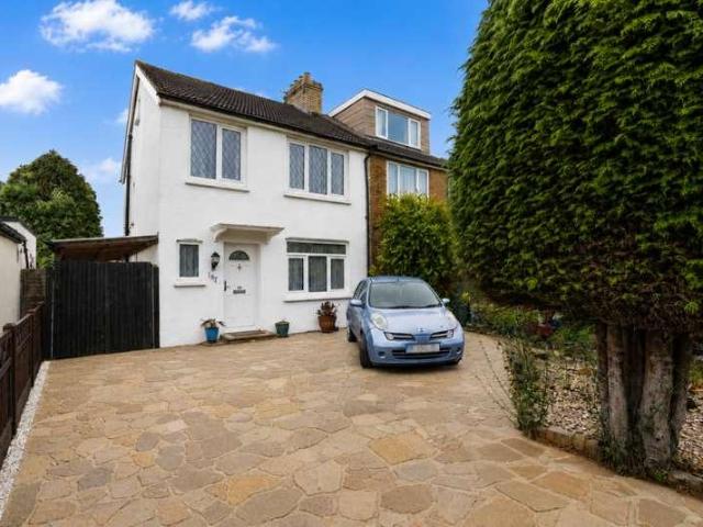 3 bed house for sale