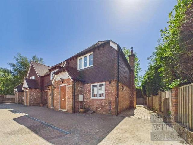 3 bed house for sale