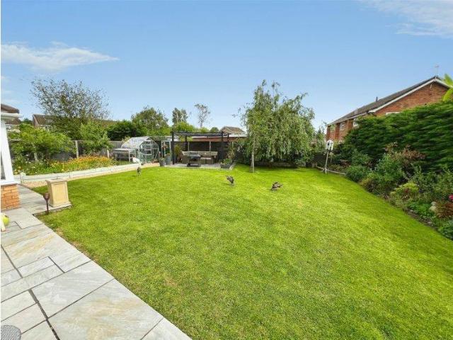 3 bed house for sale