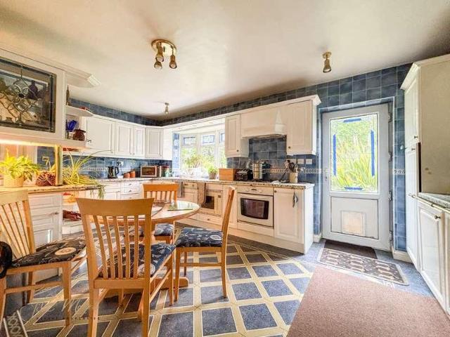 3 bed house for sale