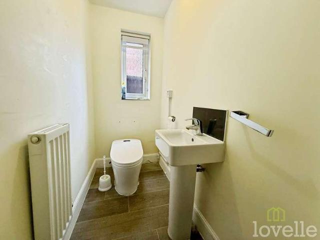 3 bed house for sale