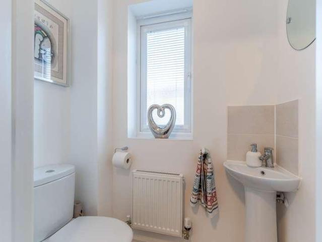 3 bed house for sale