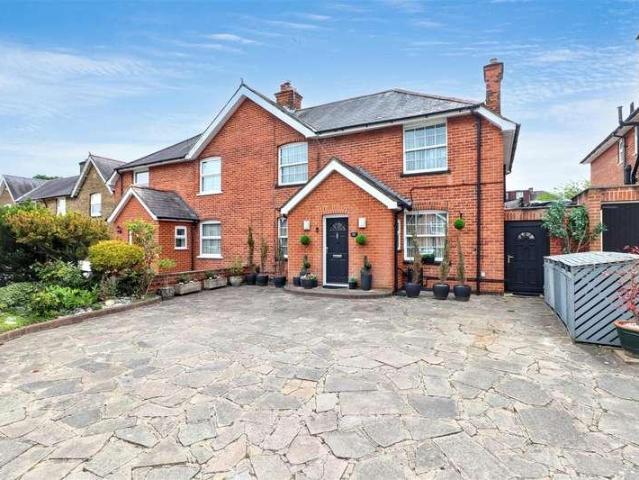 3 bed house for sale