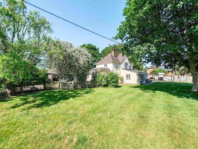 3 bed house for sale