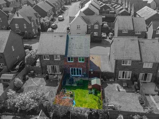 3 bed house for sale