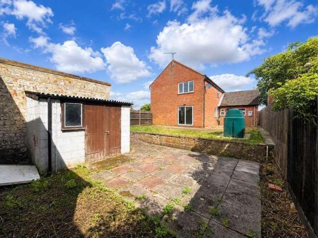 3 bed house for sale