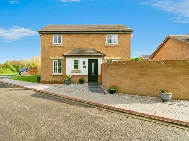 3 bed house for sale