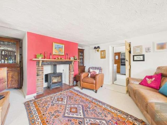 3 bed house for sale