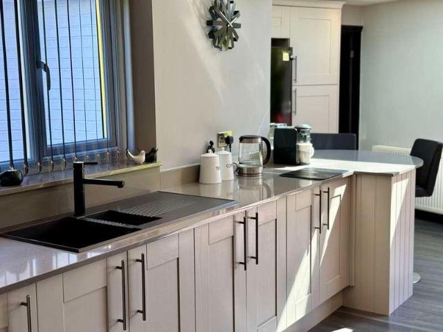 3 bed house for sale