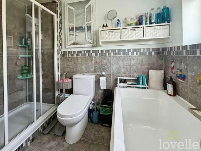 3 bed house for sale
