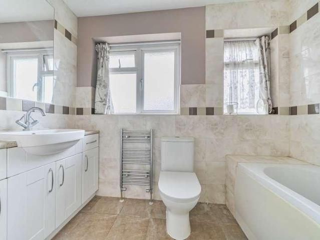 3 bed house for sale