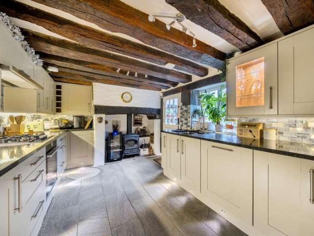 3 bed house for sale
