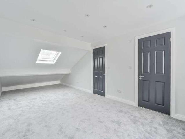 3 bed house for sale in Culvert Road, SW11, London