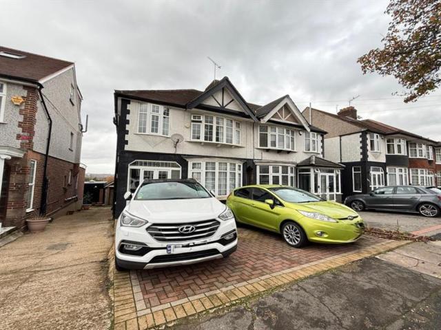 3 bed House For rent