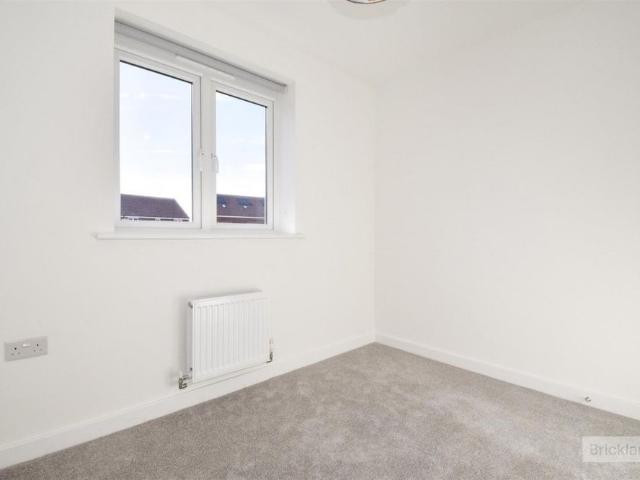 3 bed House Mid Terrace To Let