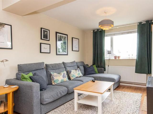 3 bed House Semi Detached To Let
