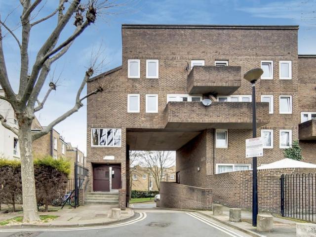 3 bed in Burlington Close, Maida Vale, London, W9