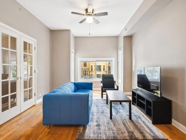 3 bed in Logan Square on a flexible lease