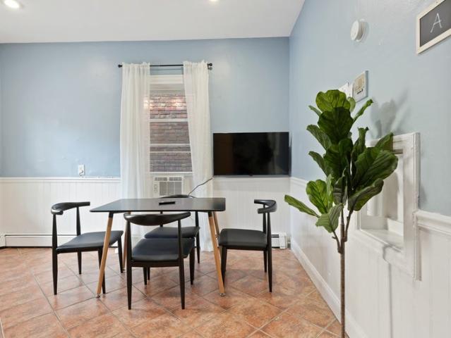 3 bed in Mission Hill on a flexible lease