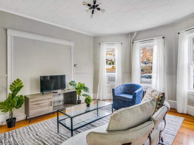 3 bed in Somerville on a flexible lease