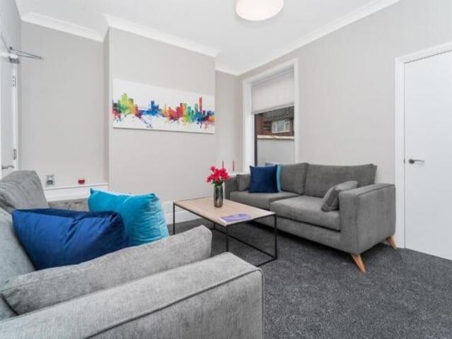 3 bed managed property Professionals & Students