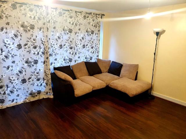 3 Bed Maisonette, Moss House Close, B15