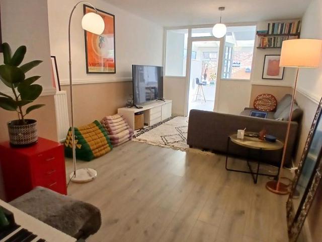 3 Bed Maisonette, Old Ford Road, E3
