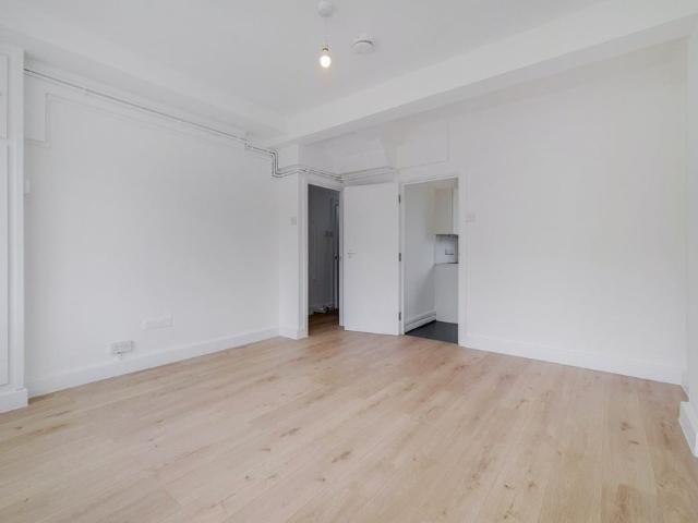 3 Bed Maisonette, Arnold Estate, SE1