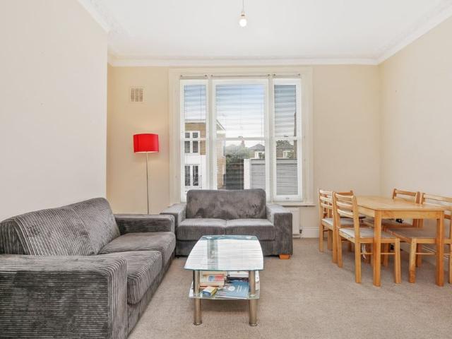 3 Bed Maisonette, Curwen Road, W12