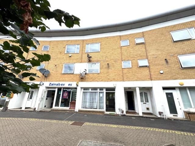 3 bed Maisonette For rent