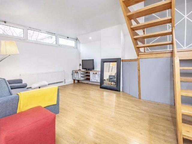 3 Bed Maisonette, Thomas Baines Road, SW11