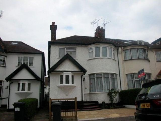 3 Bed Meadow Gardens, Edgware, Ha8 8xa