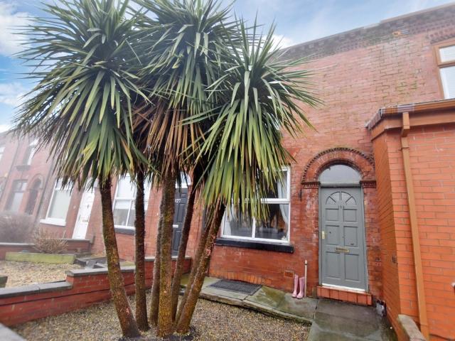 3 Bed Mid Terraced House for rent