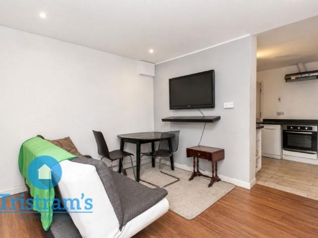 3 bed Mid Terraced House for Rent