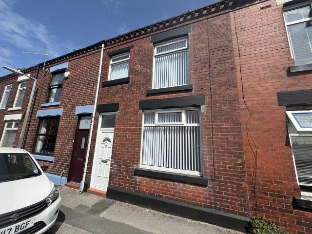 3 Bed Mid Terraced House for rent