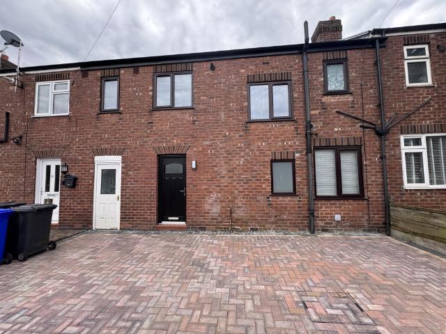 3 Bed Mid Terraced House let agreed