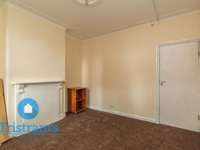 3 bed Mid Terraced House for Rent