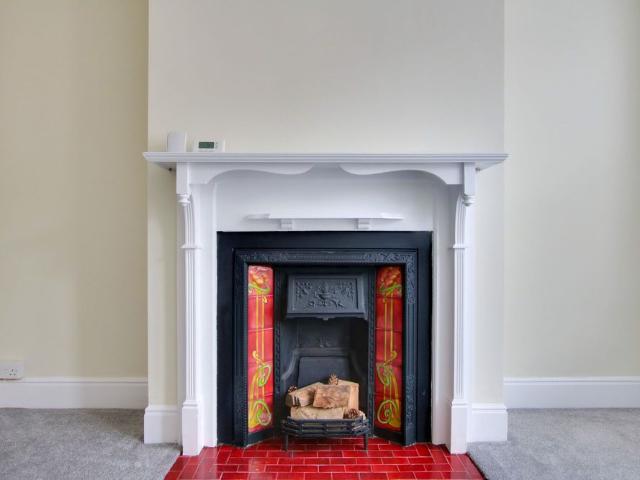 3 bed mid terraced house to rent in Adderley Road, Leicester, LE2